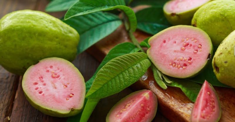 ¿Cuál es la fruta con más proteína? ¡La campeona de las frutas!